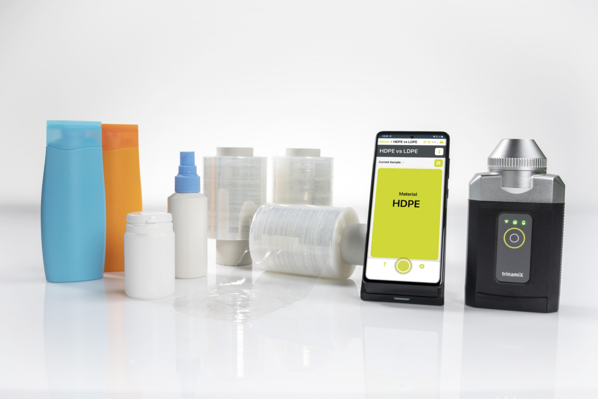 Mobile Textile Scanner – NIR Fabric Identification | trinamiX